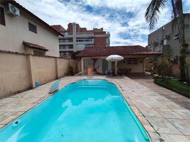 Casa / Sobrado para Venda em Bertioga/SP Maitinga 3 Quartos