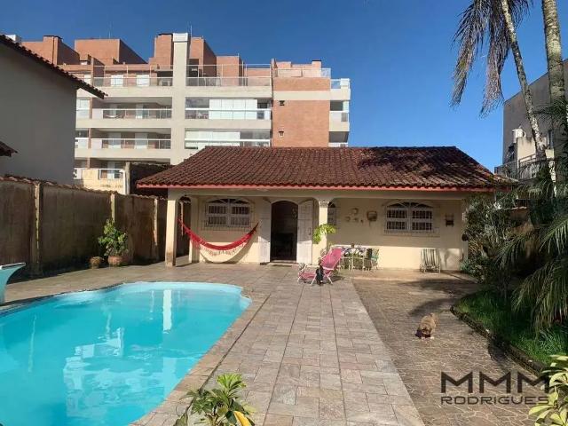 Casa / Sobrado para Venda em Bertioga/SP Maitinga 4 Quartos