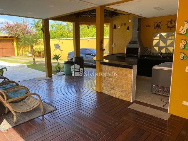 Casa / Sobrado para Venda em Bertioga/SP Boraceia 4 Quartos