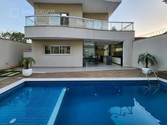 Casa / Sobrado para Venda em Bertioga/SP Centro 4 Quartos