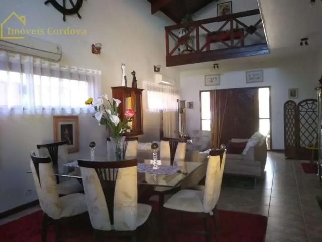 Casa / Sobrado para Venda em Bertioga/SP Centro 5 Quartos