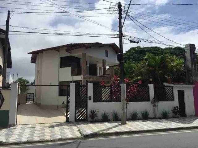 Casa / Sobrado para Venda em Bertioga/SP Centro 7 Quartos