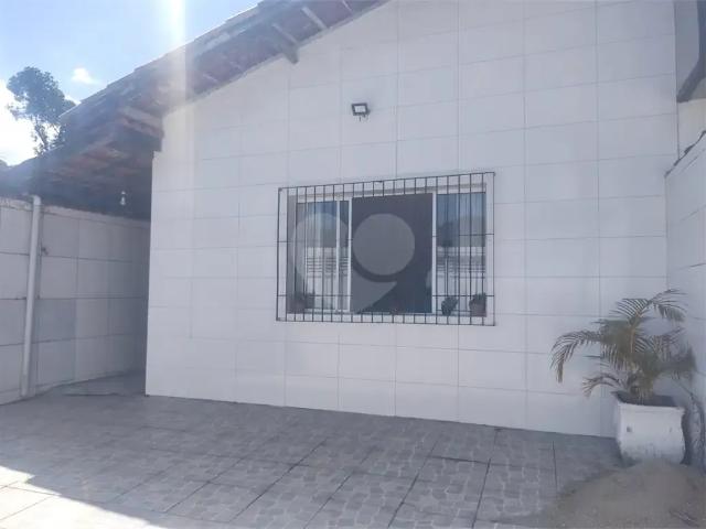 Casa / Sobrado para Venda em Bertioga/SP Centro 3 Quartos