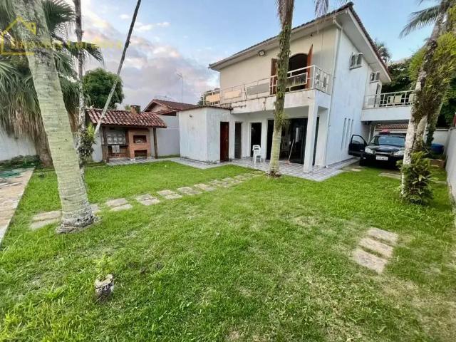 Casa / Sobrado para Venda em Bertioga/SP Centro 3 Quartos