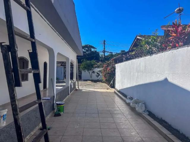Casa / Sobrado para Venda em Bertioga/SP Centro 3 Quartos