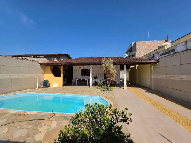 Casa / Sobrado para Venda em Bertioga/SP Centro 3 Quartos