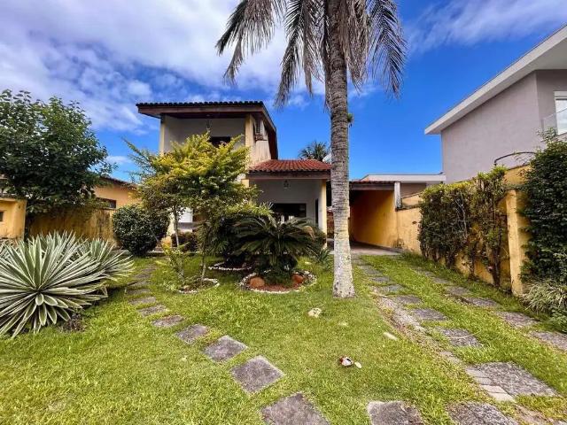 Casa / Sobrado para Venda em Bertioga/SP Centro 3 Quartos