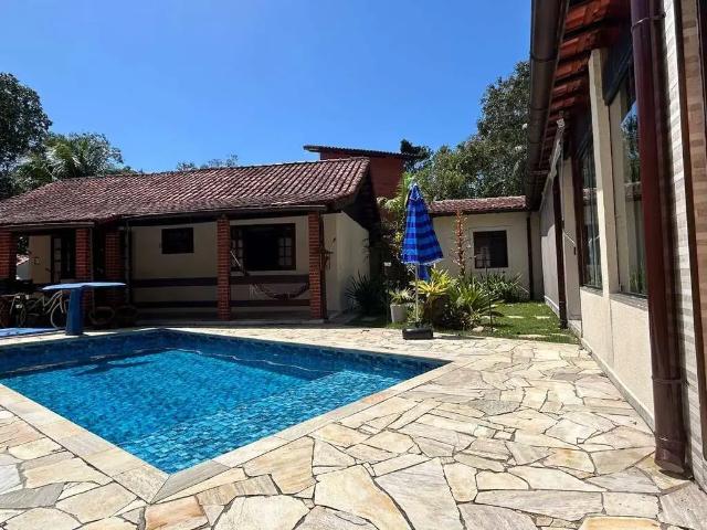 Casa / Sobrado para Venda em Bertioga/SP Guaratuba 5 Quartos
