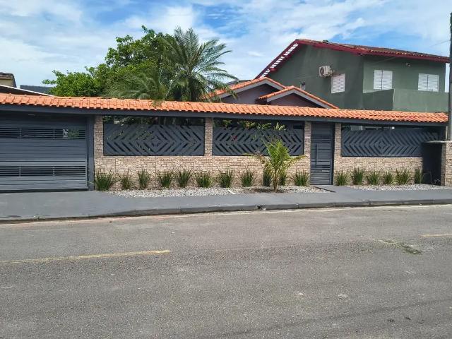Casa / Sobrado para Venda em Bertioga/SP Jardim Rio da Praia 3 Quartos