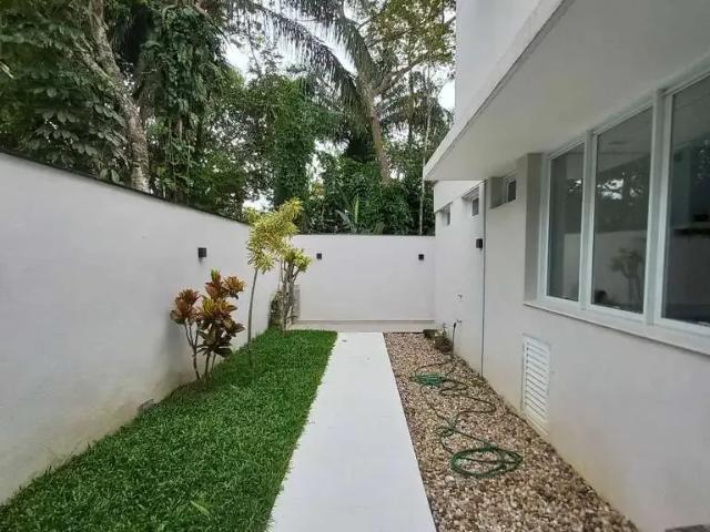 Casa / Sobrado para Venda em Bertioga/SP Riviera 5 Quartos