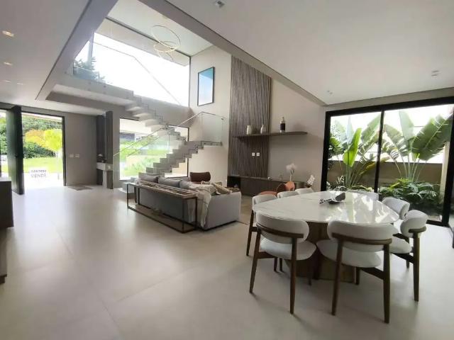 Casa / Sobrado para Venda em Bertioga/SP Riviera de São Lourenço 5 Quartos