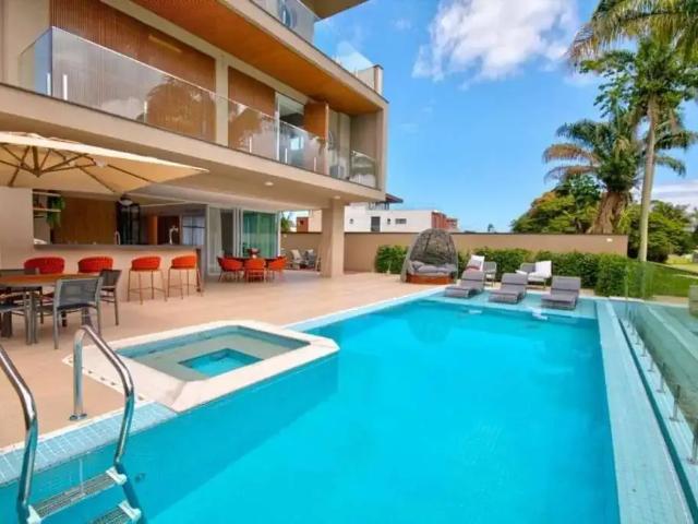 Casa / Sobrado para Venda em Bertioga/SP Riviera de São Lourenço 6 Quartos