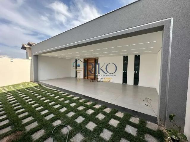 Casa / Sobrado para Venda em Betim/MG Monte Verde 3 Quartos