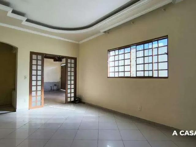 Casa / Sobrado para Venda em Betim/MG Niterói 3 Quartos
