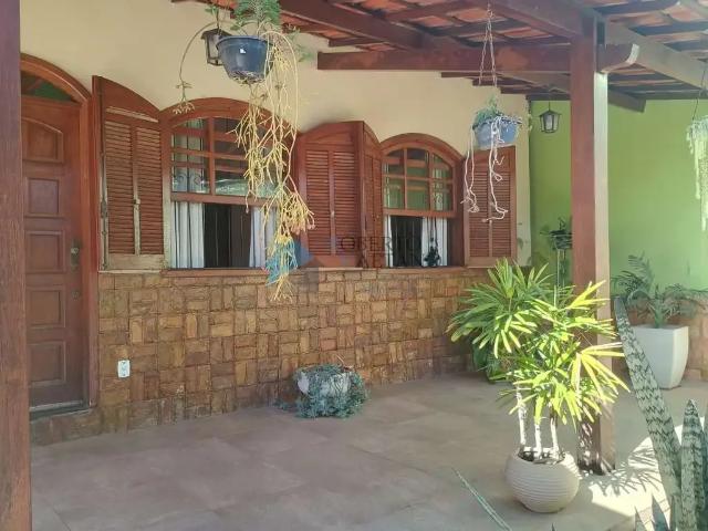 Casa / Sobrado para Venda em Betim/MG Niterói 4 Quartos