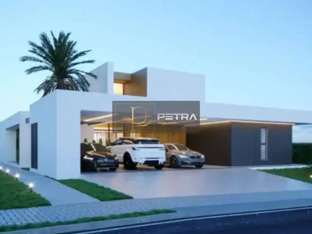 Casa / Sobrado para Venda em Betim/MG Açude 4 Quartos