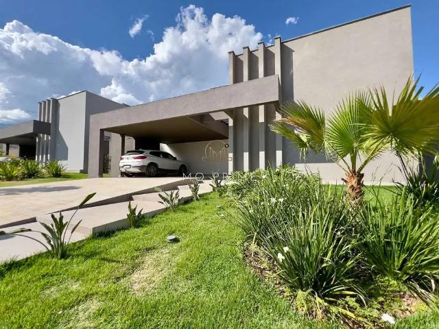 Casa / Sobrado para Venda em Betim/MG Açude 4 Quartos