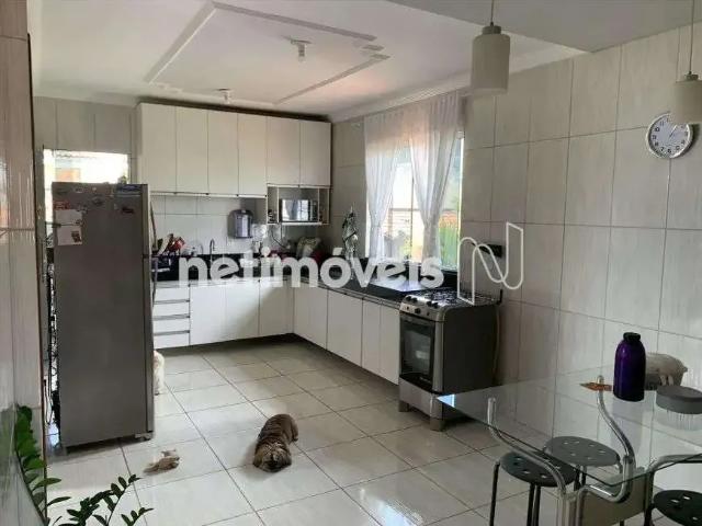 Casa / Sobrado para Venda em Betim/MG Alvorada 3 Quartos