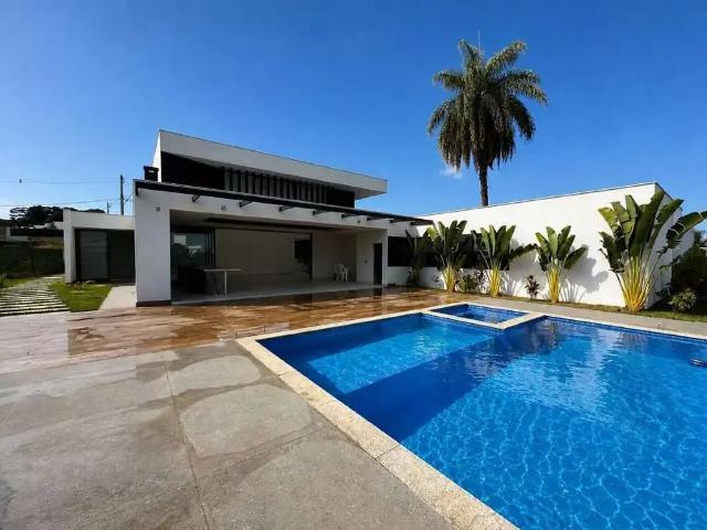 Casa / Sobrado para Venda em Betim/MG Angola 4 Quartos