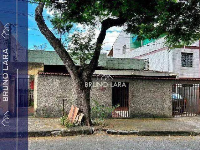 Casa / Sobrado para Venda em Betim/MG Brasiléia 4 Quartos