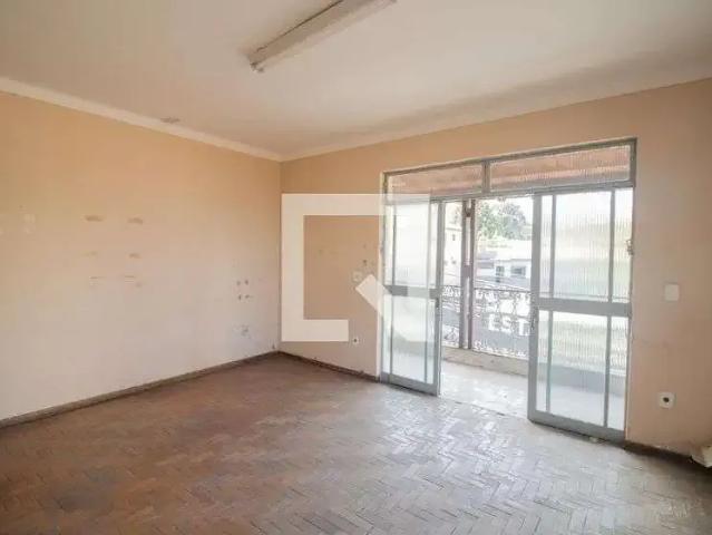 Casa / Sobrado para Venda em Betim/MG Centro 6 Quartos
