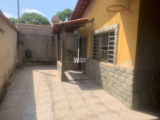 Casa / Sobrado para Venda em Betim/MG Cidade Verde 4 Quartos