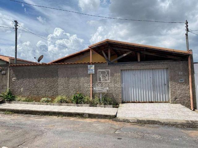 Casa / Sobrado para Venda em Betim/MG Cidade Verde 4 Quartos
