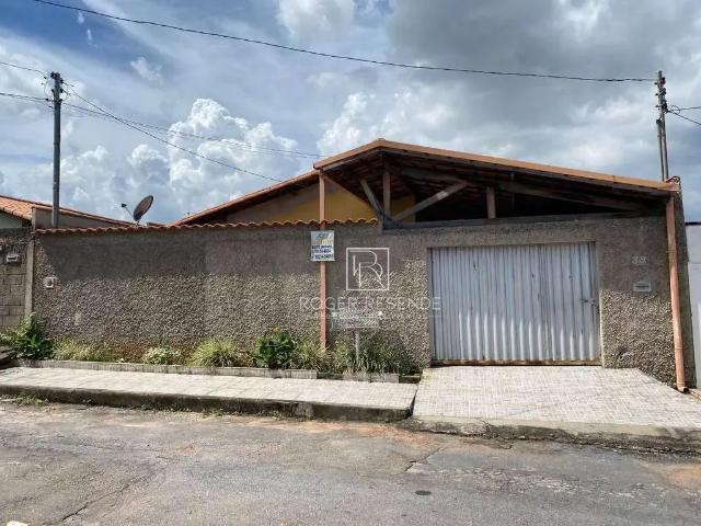 Casa / Sobrado para Venda em Betim/MG Cidade Verde 4 Quartos