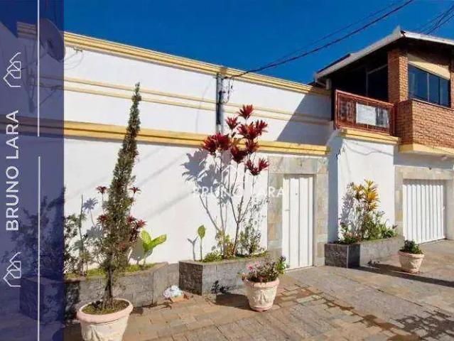 Casa / Sobrado para Venda em Betim/MG Cidade Verde 5 Quartos