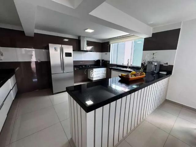 Casa / Sobrado para Venda em Betim/MG Espírito Santo 4 Quartos