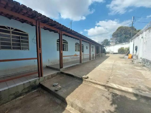 Casa / Sobrado para Venda em Betim/MG Espírito Santo 4 Quartos