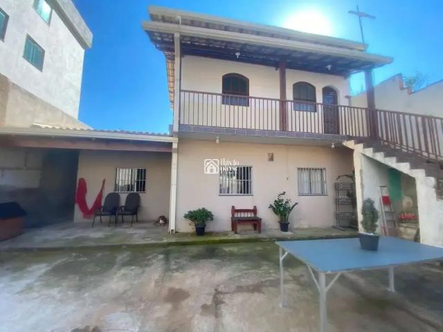 Casa / Sobrado para Venda em Betim/MG Espírito Santo 5 Quartos