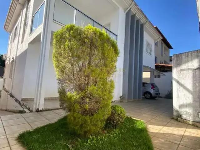 Casa / Sobrado para Venda em Betim/MG Guarujá 3 Quartos