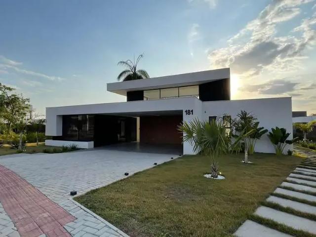 Casa / Sobrado para Venda em Betim/MG Gran Royale 4 Quartos