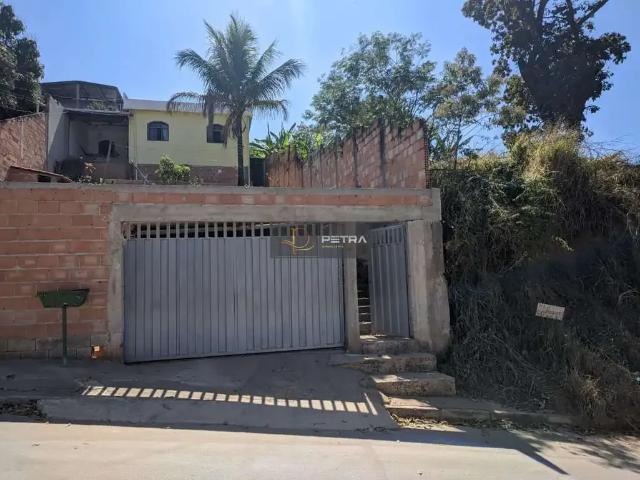Casa / Sobrado para Venda em Betim/MG Icaivera 2 Quartos