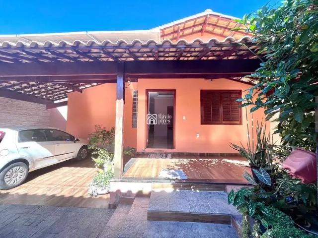Casa / Sobrado para Venda em Betim/MG Jardim Petrópolis 3 Quartos