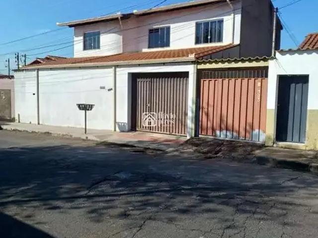 Casa / Sobrado para Venda em Betim/MG Jardim Petrópolis 4 Quartos