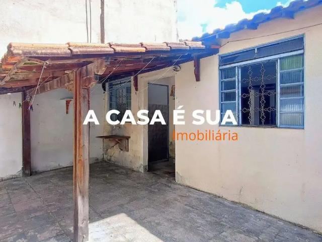 Casa / Sobrado para Venda em Betim/MG Laranjeiras 2 Quartos