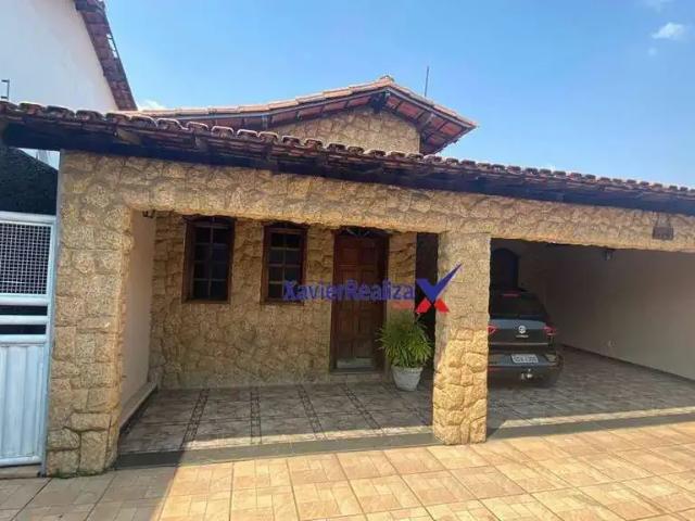 Casa / Sobrado para Venda em Betim/MG Petrovale 3 Quartos