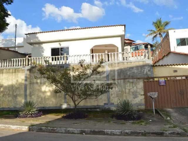 Casa / Sobrado para Venda em Betim/MG Petrovale 3 Quartos