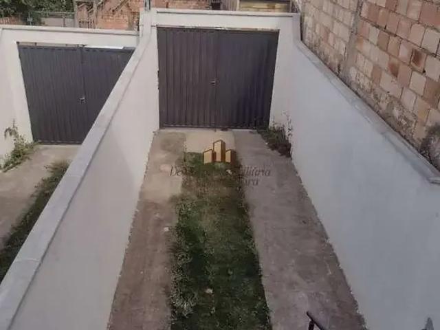 Casa / Sobrado para Venda em Betim/MG Residencial Lagoa 3 Quartos