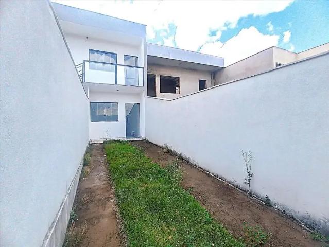 Casa / Sobrado para Venda em Betim/MG Residencial Lagoa 3 Quartos