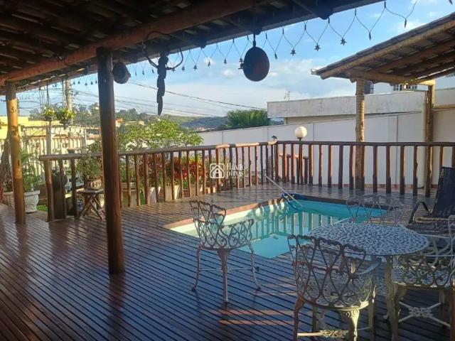 Casa / Sobrado para Venda em Betim/MG Santa Inês 6 Quartos
