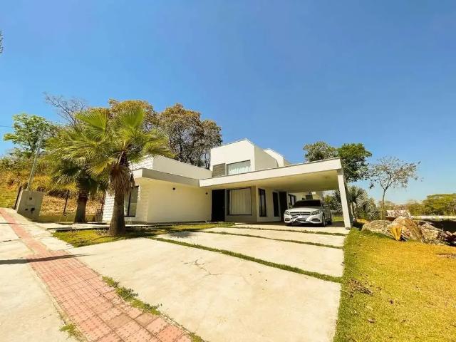 Casa / Sobrado para Venda em Betim/MG Teixeirinha 4 Quartos