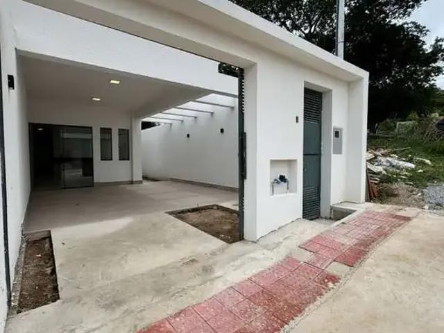 Casa / Sobrado para Venda em Betim/MG Tiradentes 3 Quartos