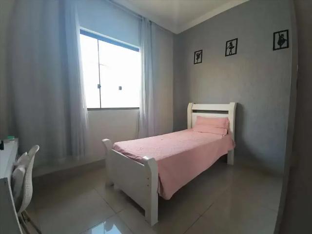 Casa / Sobrado para Venda em Betim/MG Vila das Flores 3 Quartos