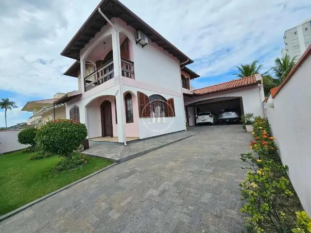 Casa / Sobrado para Venda em Biguaçu/SC Centro 3 Quartos