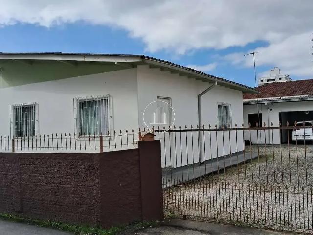 Casa / Sobrado para Venda em Biguaçu/SC Centro 4 Quartos