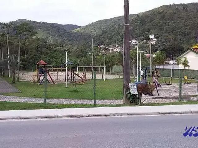 Casa / Sobrado para Venda em Biguaçu/SC Encruzilhada 4 Quartos