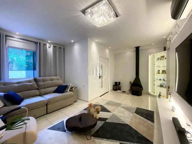 Casa / Sobrado para Venda em Biguaçu/SC Encruzilhada 4 Quartos